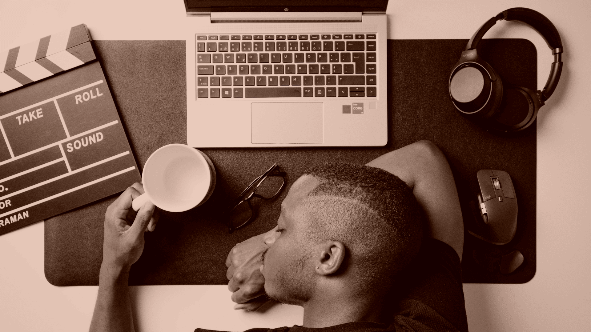 7 Signs Of Disengaged Employees & What You Can Do To Win Them Back